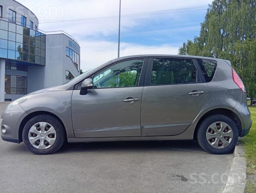 Pelēks Renault Scenic 2012 Rīga, ar dzinēja tilpumu 1.50 L un nobraukumu 231 tūkst. km par 3999 €, foto 6 vietnē AUTOMOTO.COM.LV