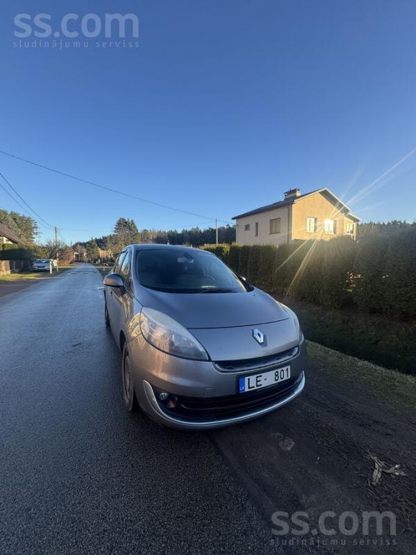 Pelēks Renault Scenic 2012 Rīga, ar dzinēja tilpumu 1.60 L un nobraukumu 377 tūkst. km par 4000 €, foto 1 vietnē AUTOMOTO.COM.LV