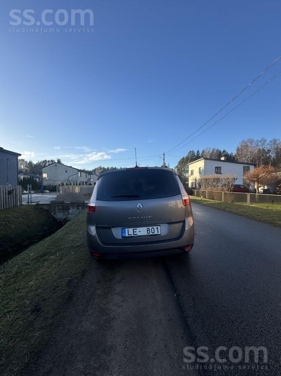Grey Renault Scenic 2012 in Riga, with an engine capacity of 1.60 L and mileage of 377 thousand km for 4000 €, photo 4 on AUTOMOTO.COM.LV