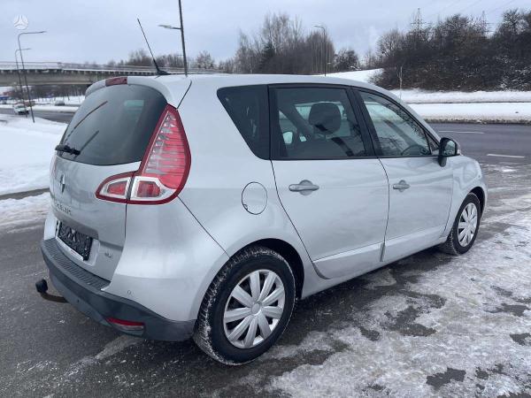 Grey Renault Scenic 2012 in Kaunas, with an engine capacity of 1.60 L and mileage of 246 thousand km for 2750 €, photo 8 on AUTOMOTO.COM.LV