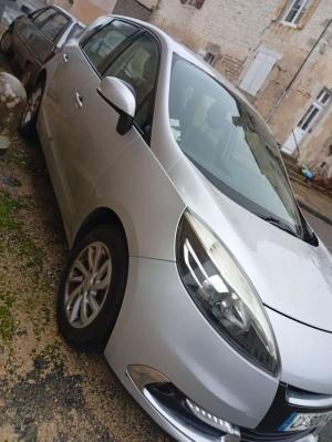 Pelēks Renault Scenic 2012 Tauragė, ar dzinēja tilpumu 1.46 L un nobraukumu 170 tūkst. km par 2300 €, foto 2 vietnē AUTOMOTO.COM.LV