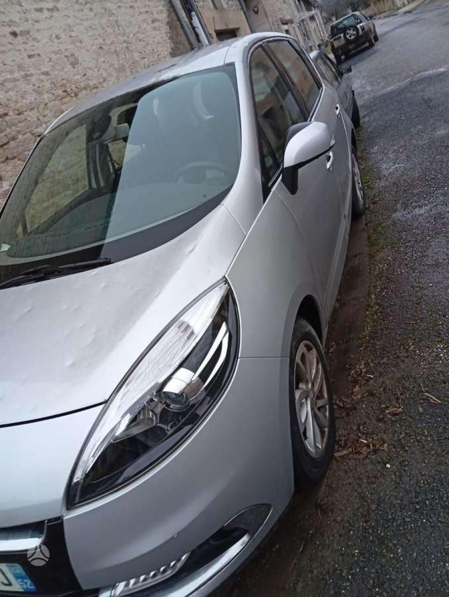 Pelēks Renault Scenic 2012 Tauragė, ar dzinēja tilpumu 1.46 L un nobraukumu 170 tūkst. km par 2300 €, foto 3 vietnē AUTOMOTO.COM.LV