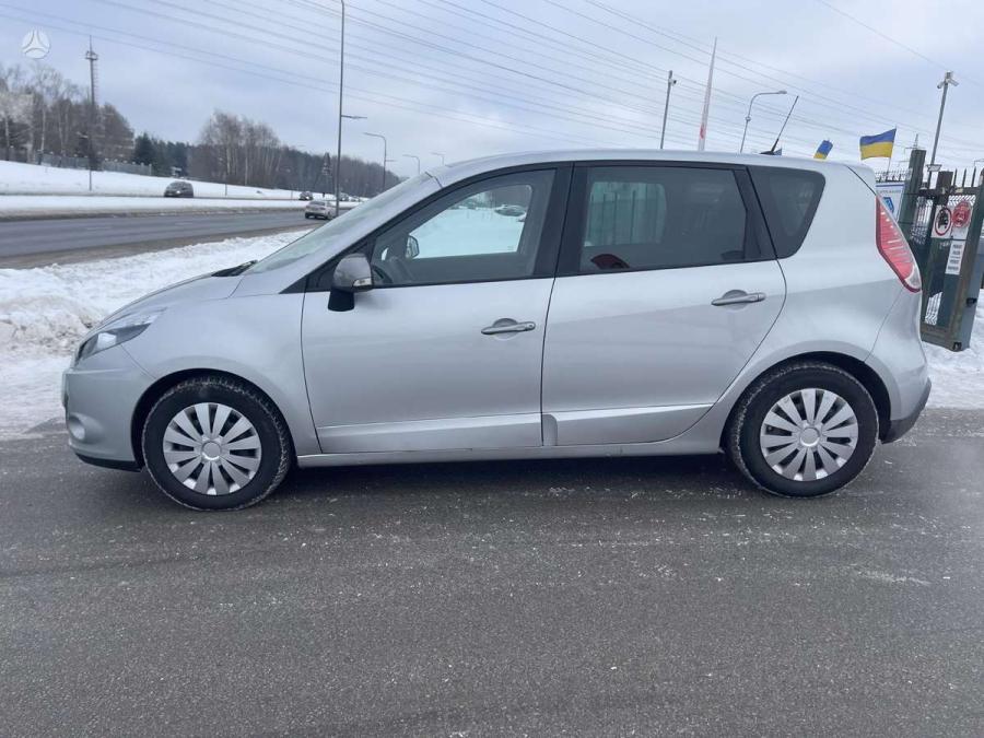 Pelēks Renault Scenic 2012 Kauņa, ar dzinēja tilpumu 1.87 L un nobraukumu 255 tūkst. km par 2750 €, foto 7 vietnē AUTOMOTO.COM.LV