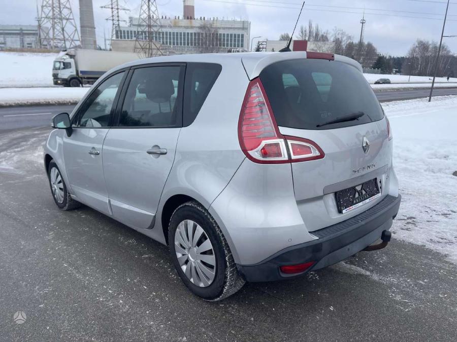 Pelēks Renault Scenic 2012 Kauņa, ar dzinēja tilpumu 1.87 L un nobraukumu 255 tūkst. km par 2750 €, foto 10 vietnē AUTOMOTO.COM.LV