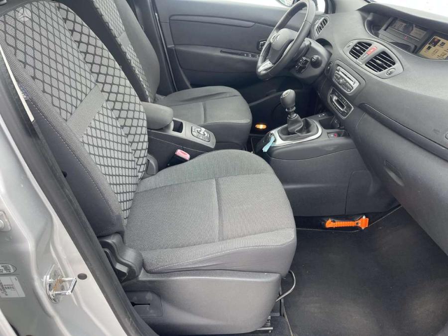 Pelēks Renault Scenic 2012 Kauņa, ar dzinēja tilpumu 1.87 L un nobraukumu 255 tūkst. km par 2750 €, foto 27 vietnē AUTOMOTO.COM.LV