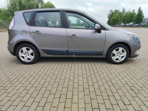 Grey Renault Scenic 2012 in Marijampole, with an engine capacity of 1.50 L and mileage of 231 thousand km for 3550 €, photo 6 on AUTOMOTO.COM.LV