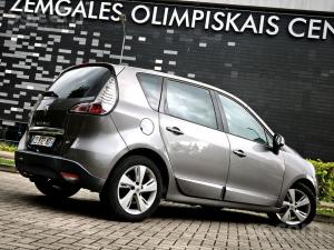 Grey Renault Scenic 2012 in Jelgava, with an engine capacity of 1.50 L and mileage of 250 thousand km for 4890 €, photo 7 on AUTOMOTO.COM.LV