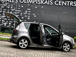 Grey Renault Scenic 2012 in Jelgava, with an engine capacity of 1.50 L and mileage of 250 thousand km for 4890 €, photo 10 on AUTOMOTO.COM.LV