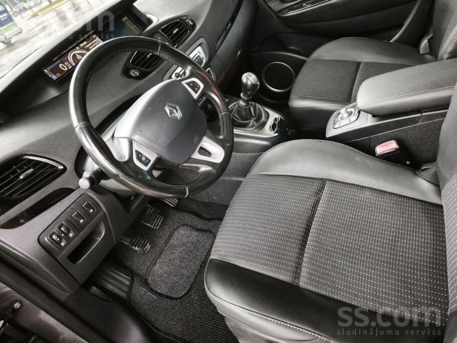 Grey Renault Scenic 2012 in Jelgava, with an engine capacity of 1.50 L and mileage of 250 thousand km for 4890 €, photo 15 on AUTOMOTO.COM.LV