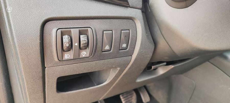 Pelēks Renault Scenic 2012 Marijampole, ar dzinēja tilpumu 1.60 L un nobraukumu 247 tūkst. km par 3750 €, foto 13 vietnē AUTOMOTO.COM.LV