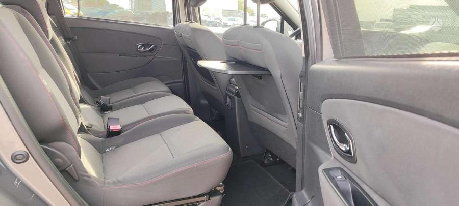 Pelēks Renault Scenic 2012 Marijampole, ar dzinēja tilpumu 1.60 L un nobraukumu 247 tūkst. km par 3750 €, foto 16 vietnē AUTOMOTO.COM.LV