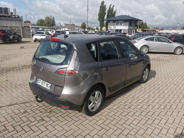 Grey Renault Scenic 2012 in Taurage, with an engine capacity of 1.46 L and mileage of 290 thousand km for 3250 €, photo 6 on AUTOMOTO.COM.LV