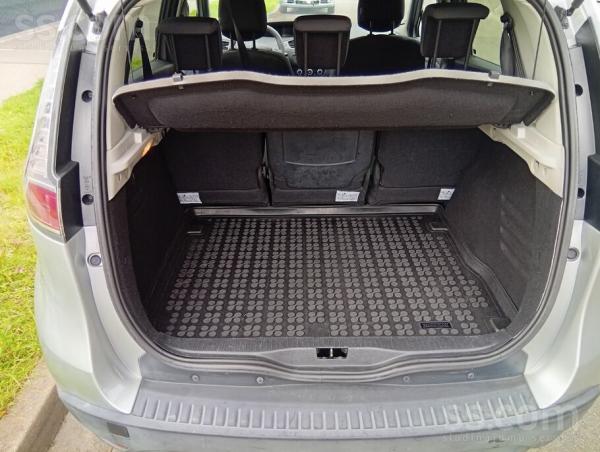 Pelēks Renault Scenic 2012 Rīga, ar dzinēja tilpumu 1.50 L un nobraukumu 312 tūkst. km par 2700 €, foto 7 vietnē AUTOMOTO.COM.LV