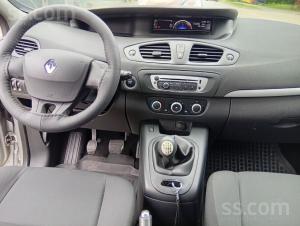 Grey Renault Scenic 2012 in Riga, with an engine capacity of 1.50 L and mileage of 312 thousand km for 2700 €, photo 9 on AUTOMOTO.COM.LV