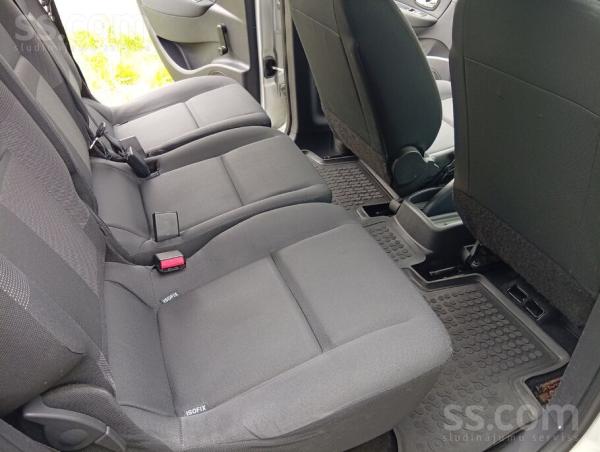 Pelēks Renault Scenic 2012 Rīga, ar dzinēja tilpumu 1.50 L un nobraukumu 312 tūkst. km par 2700 €, foto 11 vietnē AUTOMOTO.COM.LV