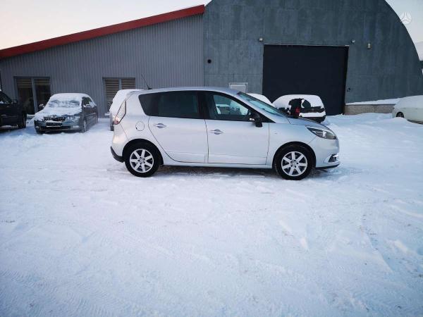 Pelēks Renault Scenic 2013 Radviliškis, ar dzinēja tilpumu 1.60 L un nobraukumu 245 tūkst. km par 4150 €, foto 5 vietnē AUTOMOTO.COM.LV