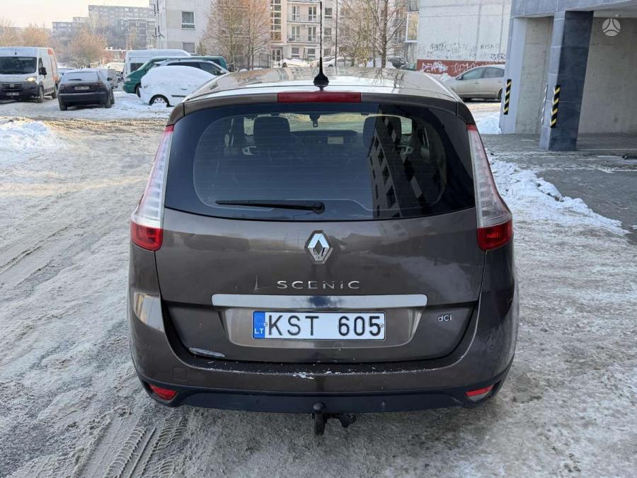 Grey Renault Scenic 2013 in Vilnius, with an engine capacity of 1.46 L and mileage of 309 thousand km for 2800 €, photo 5 on AUTOMOTO.COM.LV