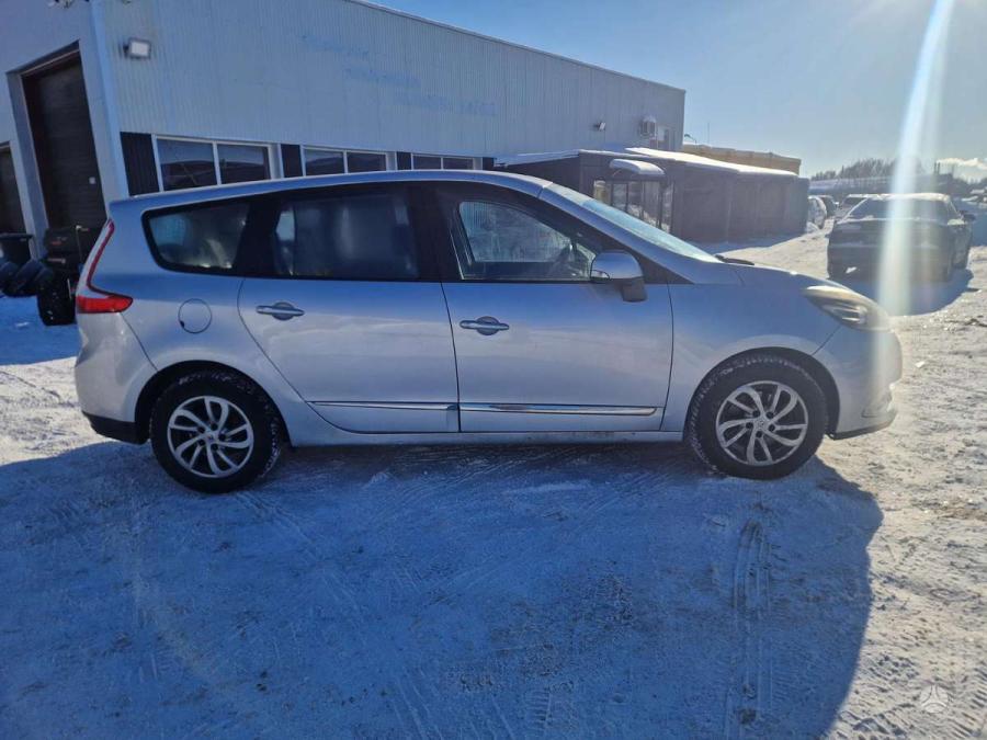Pelēks Renault Scenic 2013 Ukmergė, ar dzinēja tilpumu 1.60 L un nobraukumu 250 tūkst. km par 3250 €, foto 4 vietnē AUTOMOTO.COM.LV