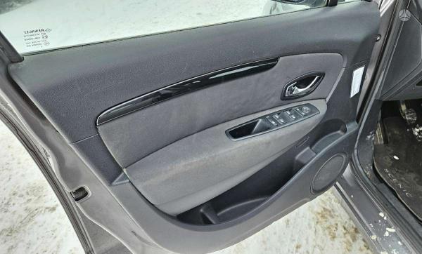 Pelēks Renault Scenic 2013 Tauragė, ar dzinēja tilpumu 1.50 L un nobraukumu 250 tūkst. km par 4000 €, foto 11 vietnē AUTOMOTO.COM.LV