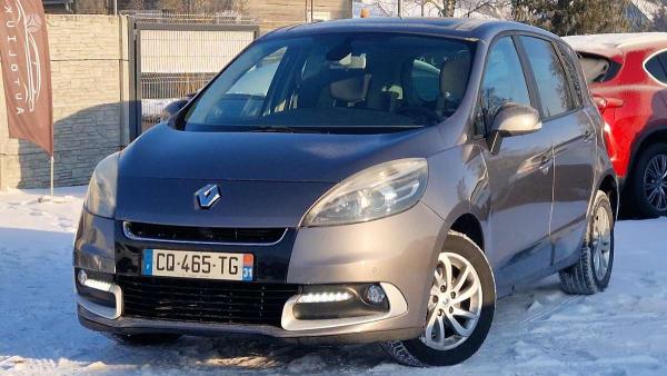 Grey Renault Scenic 2013 in Taurage, with an engine capacity of 1.46 L and mileage of 260 thousand km for 3300 €, photo 8 on AUTOMOTO.COM.LV
