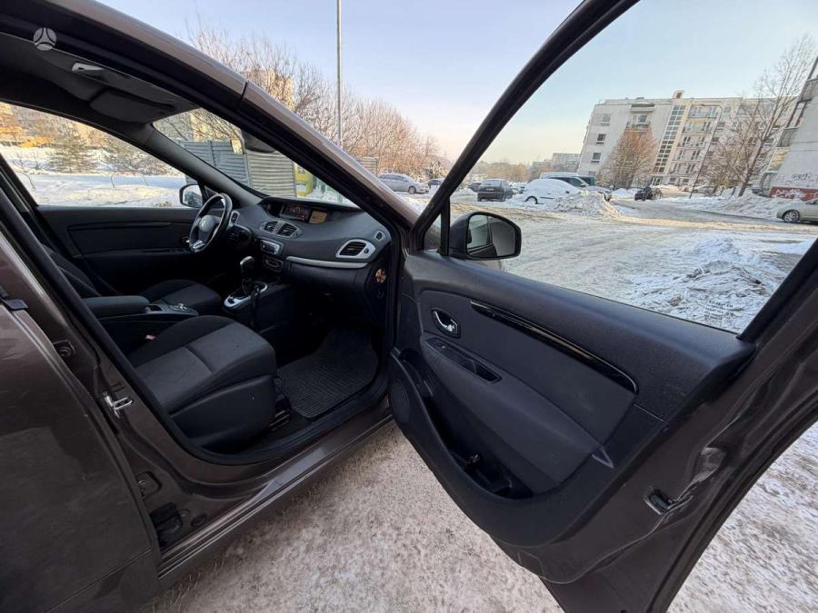 Pelēks Renault Scenic 2013 Viļņa, ar dzinēja tilpumu 1.46 L un nobraukumu 309 tūkst. km par 2500 €, foto 13 vietnē AUTOMOTO.COM.LV
