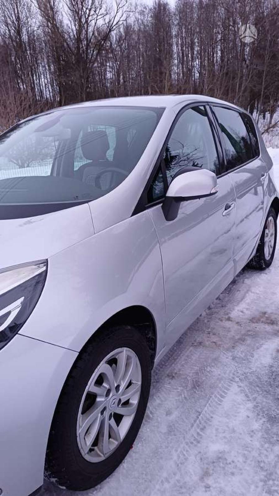 Grey Renault Scenic 2013 in Kedainiai, with an engine capacity of 1.20 L and mileage of 214 thousand km for 2850 €, photo 2 on AUTOMOTO.COM.LV