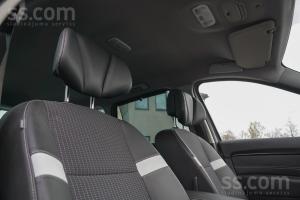 Grey Renault Scenic 2013 in Riga, with an engine capacity of 1.60 L and mileage of 230 thousand km for 5990 €, photo 8 on AUTOMOTO.COM.LV
