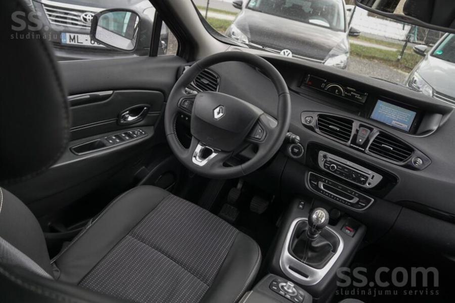 Grey Renault Scenic 2013 in Riga, with an engine capacity of 1.60 L and mileage of 230 thousand km for 5990 €, photo 9 on AUTOMOTO.COM.LV
