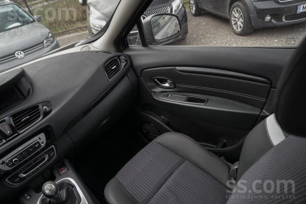 Grey Renault Scenic 2013 in Riga, with an engine capacity of 1.60 L and mileage of 230 thousand km for 5990 €, photo 10 on AUTOMOTO.COM.LV