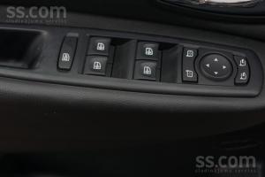 Grey Renault Scenic 2013 in Riga, with an engine capacity of 1.60 L and mileage of 230 thousand km for 5990 €, photo 15 on AUTOMOTO.COM.LV