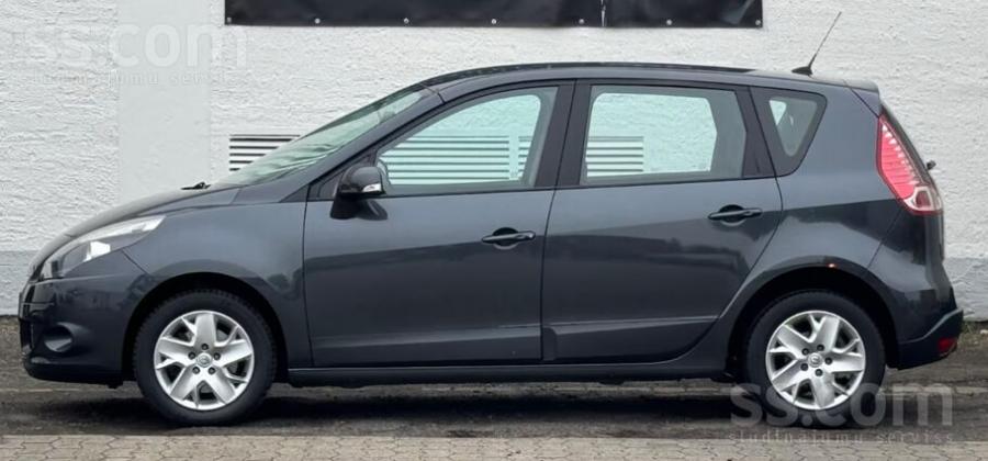 Pelēks Renault Scenic 2013 Ogre, ar dzinēja tilpumu 1.60 L un nobraukumu 145 tūkst. km par 4999 €, foto 5 vietnē AUTOMOTO.COM.LV