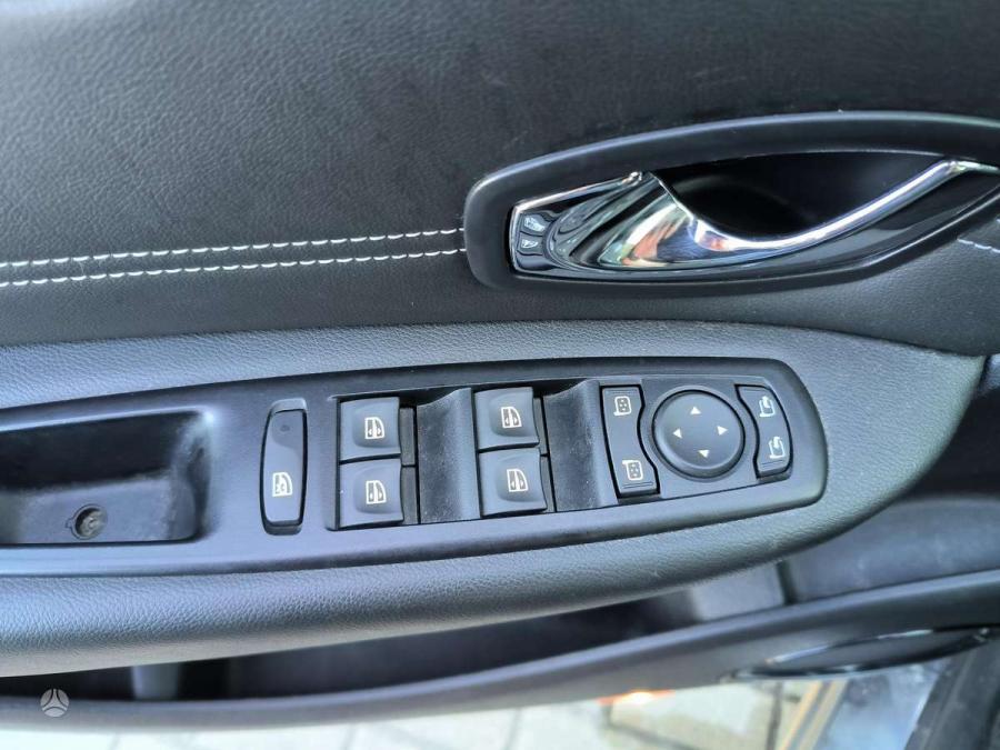 Grey Renault Scenic 2013 in Taurage, with an engine capacity of 1.60 L and mileage of 194 thousand km for 3700 €, photo 12 on AUTOMOTO.COM.LV
