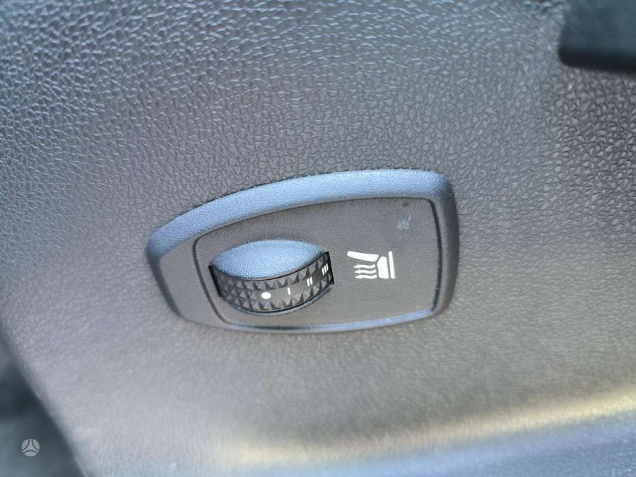 Grey Renault Scenic 2013 in Taurage, with an engine capacity of 1.60 L and mileage of 194 thousand km for 3700 €, photo 14 on AUTOMOTO.COM.LV