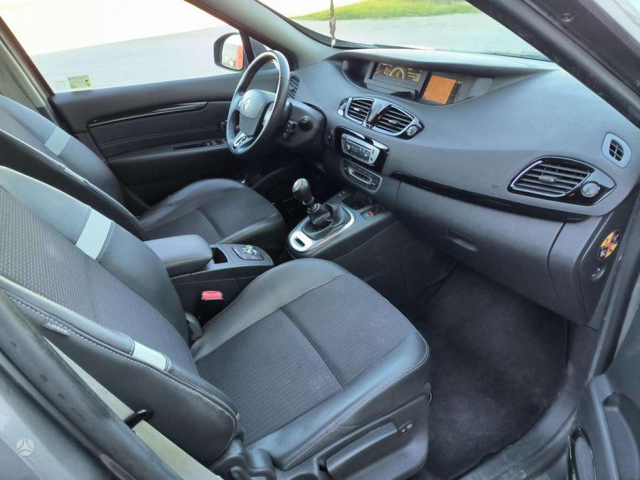 Grey Renault Scenic 2013 in Taurage, with an engine capacity of 1.60 L and mileage of 194 thousand km for 3700 €, photo 18 on AUTOMOTO.COM.LV
