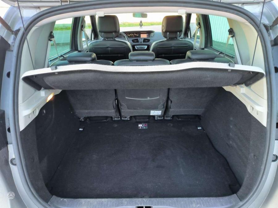 Grey Renault Scenic 2013 in Taurage, with an engine capacity of 1.60 L and mileage of 194 thousand km for 3700 €, photo 20 on AUTOMOTO.COM.LV