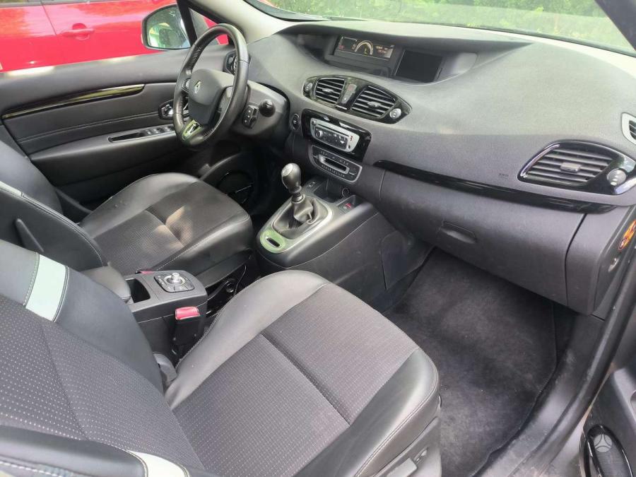 Grey Renault Scenic 2013 in Taurage, with an engine capacity of 1.60 L and mileage of 194 thousand km for 3700 €, photo 26 on AUTOMOTO.COM.LV