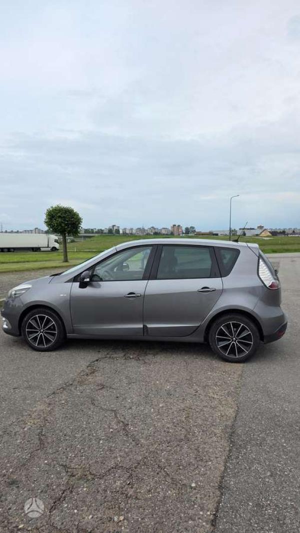 Pelēks Renault Scenic 2013 Kauņa, ar dzinēja tilpumu 1.46 L un nobraukumu 251 tūkst. km par 2400 €, foto 8 vietnē AUTOMOTO.COM.LV