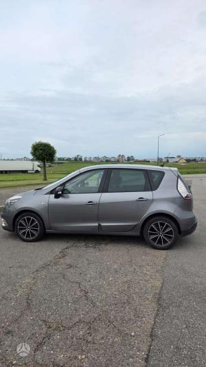 Grey Renault Scenic 2013 in Kaunas, with an engine capacity of 1.46 L and mileage of 251 thousand km for 2400 €, photo 9 on AUTOMOTO.COM.LV