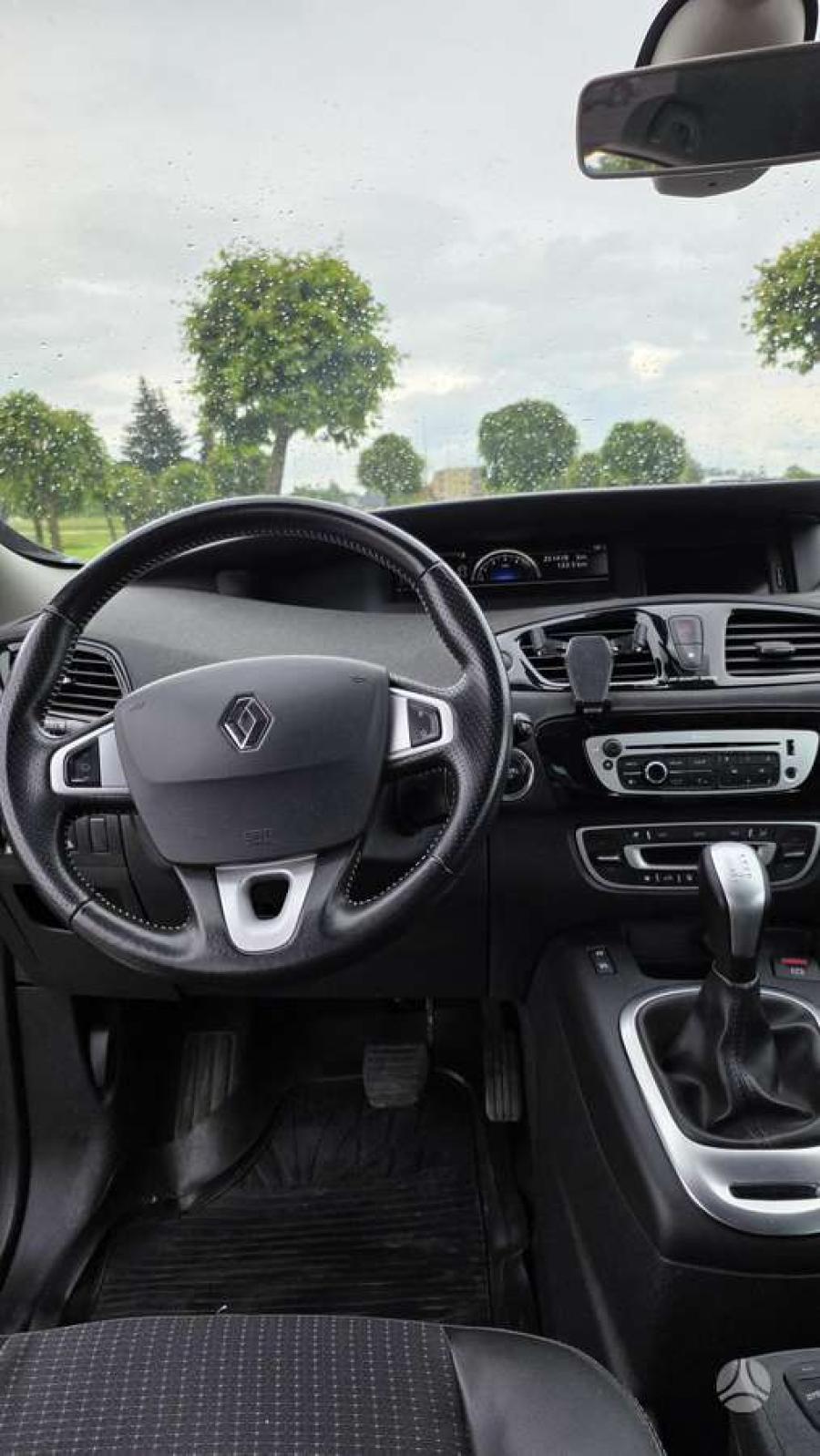 Grey Renault Scenic 2013 in Kaunas, with an engine capacity of 1.46 L and mileage of 251 thousand km for 2400 €, photo 16 on AUTOMOTO.COM.LV