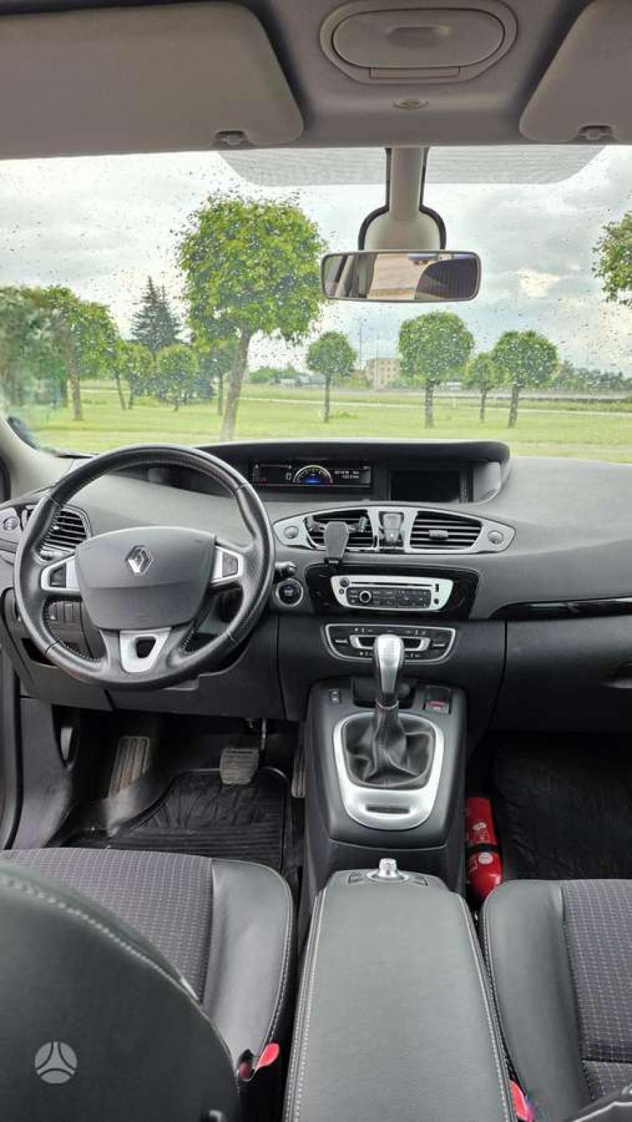 Grey Renault Scenic 2013 in Kaunas, with an engine capacity of 1.46 L and mileage of 251 thousand km for 2400 €, photo 17 on AUTOMOTO.COM.LV