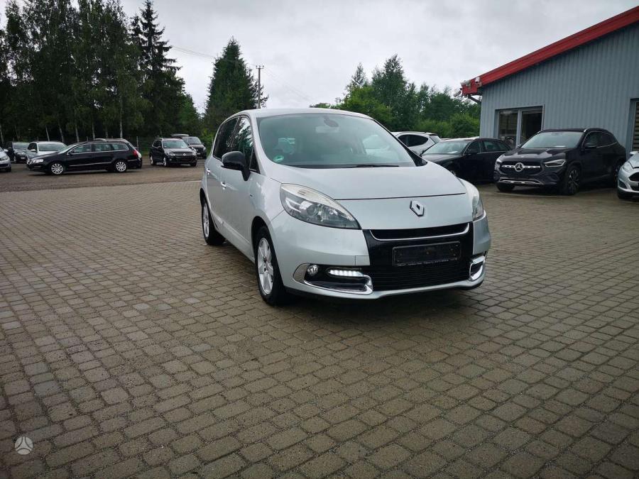 Grey Renault Scenic 2014 in Radviliskis, with an engine capacity of 1.60 L and mileage of 234 thousand km for 3999 €, photo 5 on AUTOMOTO.COM.LV