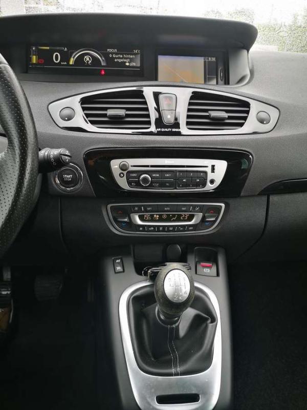 Pelēks Renault Scenic 2014 Radviliškis, ar dzinēja tilpumu 1.60 L un nobraukumu 234 tūkst. km par 3999 €, foto 9 vietnē AUTOMOTO.COM.LV