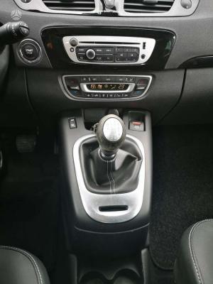 Grey Renault Scenic 2014 in Radviliskis, with an engine capacity of 1.60 L and mileage of 234 thousand km for 3999 €, photo 11 on AUTOMOTO.COM.LV