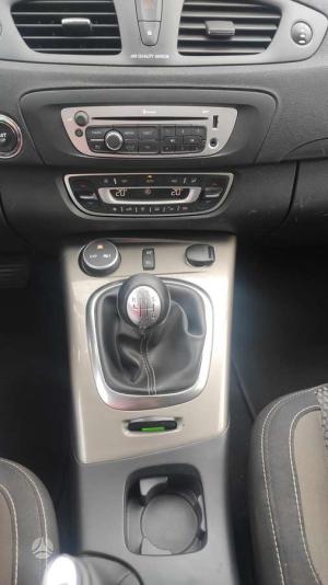 Grey Renault Scenic 2014 in Taurage, with an engine capacity of 1.20 L and mileage of 203 thousand km for 4350 €, photo 7 on AUTOMOTO.COM.LV