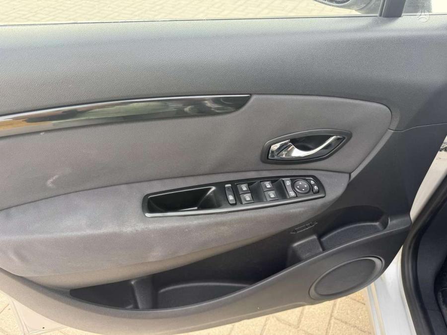 Pelēks Renault Scenic 2014 Tauragė, ar dzinēja tilpumu 1.46 L un nobraukumu 208 tūkst. km par 4200 €, foto 10 vietnē AUTOMOTO.COM.LV