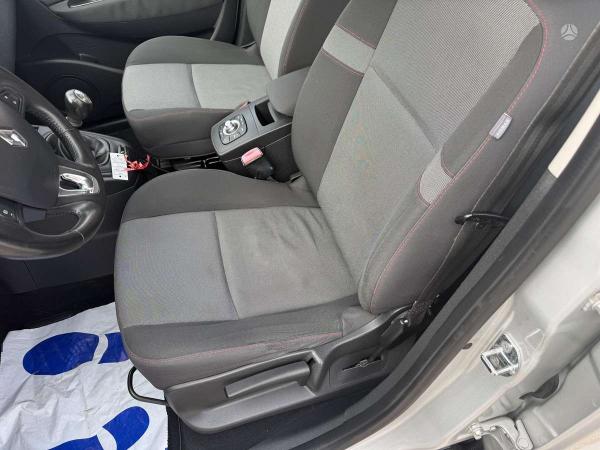 Grey Renault Scenic 2014 in Taurage, with an engine capacity of 1.46 L and mileage of 208 thousand km for 4200 €, photo 10 on AUTOMOTO.COM.LV