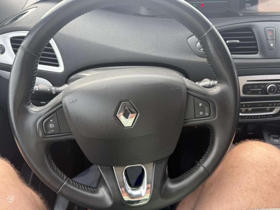 Pelēks Renault Scenic 2014 Tauragė, ar dzinēja tilpumu 1.46 L un nobraukumu 208 tūkst. km par 4200 €, foto 14 vietnē AUTOMOTO.COM.LV