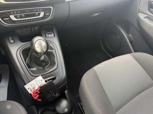 Pelēks Renault Scenic 2014 Tauragė, ar dzinēja tilpumu 1.46 L un nobraukumu 208 tūkst. km par 4200 €, foto 17 vietnē AUTOMOTO.COM.LV