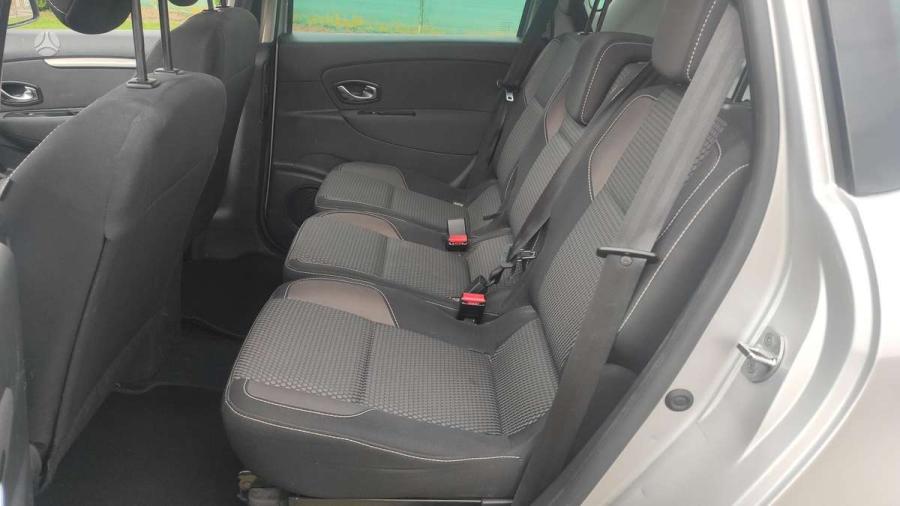 Grey Renault Scenic 2014 in Taurage, with an engine capacity of 1.20 L and mileage of 203 thousand km for 3899 €, photo 9 on AUTOMOTO.COM.LV