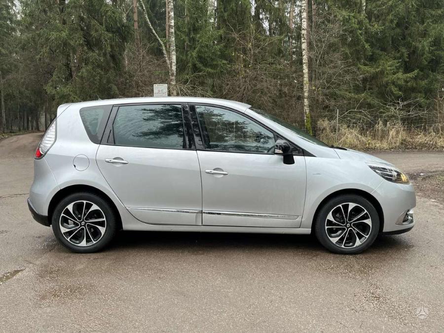 Grey Renault Scenic 2015 in Taurage, with an engine capacity of 1.60 L and mileage of 220 thousand km for 3750 €, photo 8 on AUTOMOTO.COM.LV